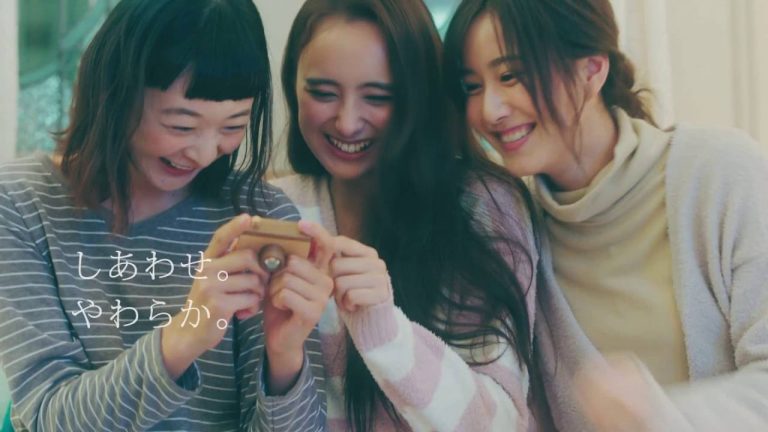 ユニクロのルームウェア「石田二コル」編 CM曲：オレンジ／sumika – CMソング MAX